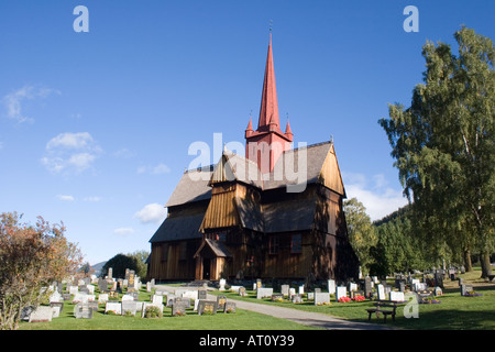 Stave church Ringebu with graveyard, Norway, Ringebu Stock Photo - Alamy