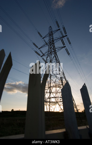 Electrical transmission tower East London Stock Photo - Alamy