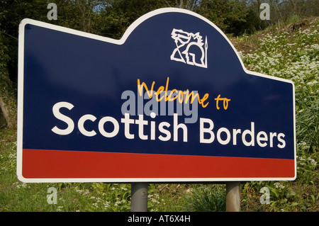 Welcome to Scotland Sign in English and Gaelic reads Fàilte gu Alba on ...