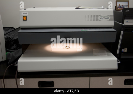 Visual Spectral Comparator. This machine is used to analyse photos ...