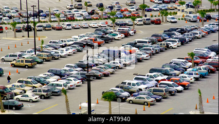 Parking lot filled with automobiles Stock Photo - Alamy
