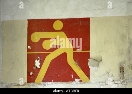 desolate wall with symbol for boxing Stock Photo - Alamy