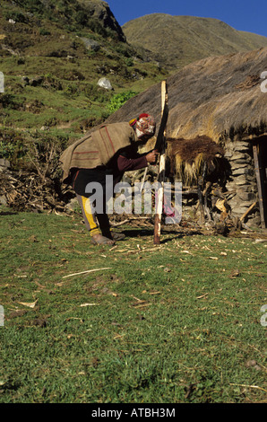 Native Quechua Indians of qero community on way to Quolloriti,the ...