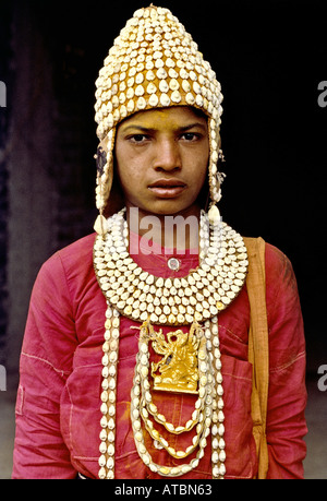 A Young Gondhali Wearing Traditional Dress Khandoba Festival They Sing ...