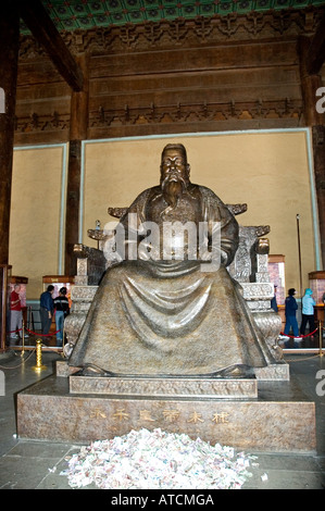 Bronze statue of the Yongle Emperor, Zhu Di, third emperor of the Ming ...