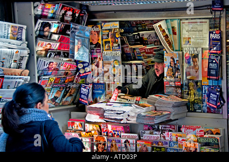 Newspaper bookshop News paper book shop Lyon Stock Photo - Alamy