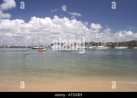 STUNNING SCENE MOOLOOLABA SEAWALL QUEENSLAND AUSTRALIA Stock Photo - Alamy