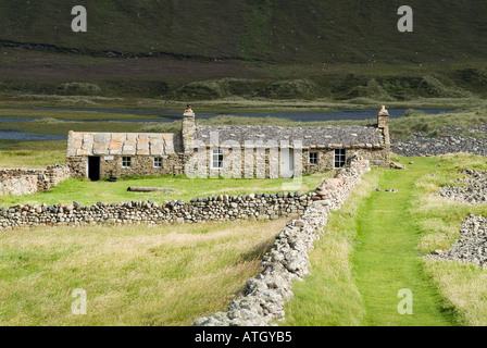 dh Rackwick HOY ORKNEY A bothy Cottage in snowy winter uk britain ...