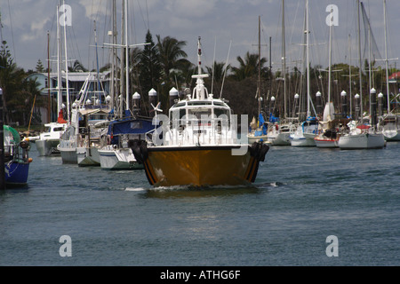 COAST GUARD PILOT BOAT MOOLOOLABA HARBOUR QUEENSLAND AUSTRALIA Stock ...