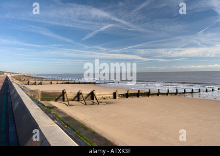 The view from the seafront at Frinton on sea towards the London array ...