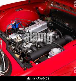 Engine bay Triumph TR6 Stock Photo - Alamy