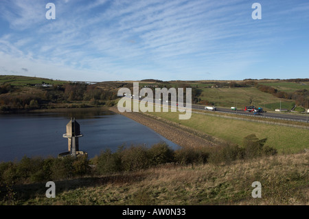SCAMMONDEN DAM AND M62 MOTORWAY YORKSHIRE ENGLAND Stock Photo - Alamy