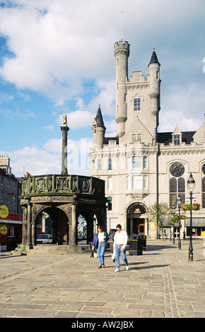 The historic centre of Aberdeen with its ancient Market Cross at the ...