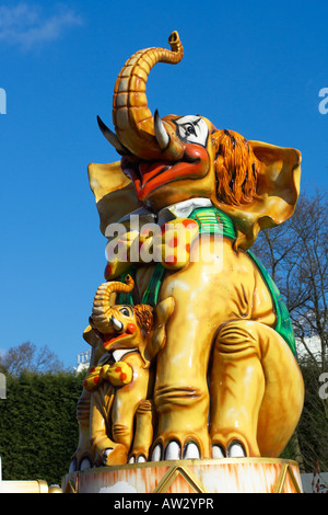 Amusment park elephant Stock Photo - Alamy