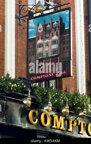 Comptons Pub Soho London Stock Photo - Alamy