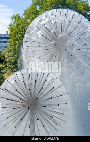 The Town Hall, the Ferrier Fountain and the Avon River, Christchurch ...