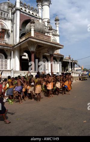 ERUMELI PETTA THULLAL IN FRONT OF VAVAR MOSQUE OF SABARIMALA PILGRIMAGE ...