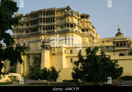 Devi Garh Palace hotel in village Delwara near Udaipur in Rajasthan ...