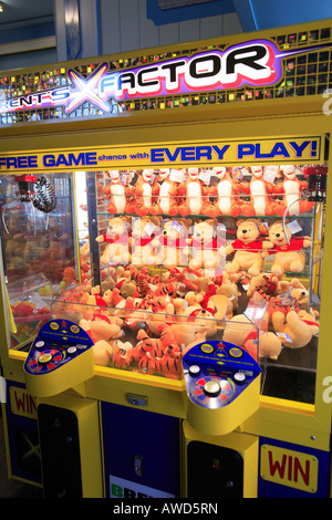 amusement arcade on worthing pier, west sussex, england Stock Photo - Alamy
