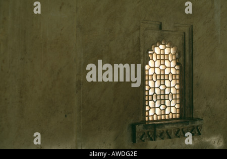 Sandstone lattice window in Udaipur, Rajasthan, India Stock Photo - Alamy
