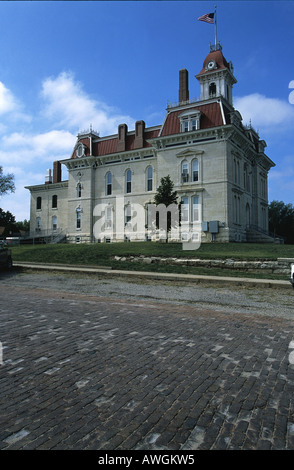 Chase County Courthouse in Cottonwood Falls, Kansas Stock Photo - Alamy