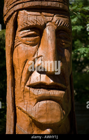 Wooden sculpture by Peter Wolf Tooth in Starved Rock State Park near ...