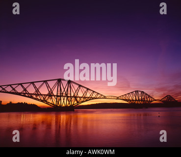 Edinburgh (Great Britain). Railway bridge over the Firth of Fort Stock ...