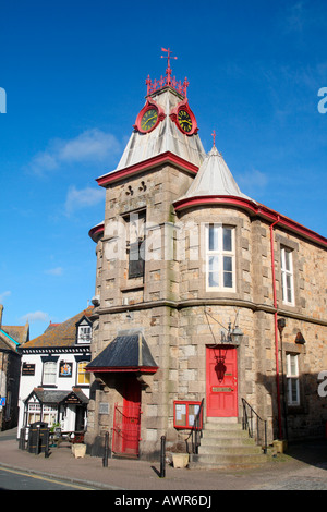 King's Arms pub and Marazion town centre Stock Photo - Alamy