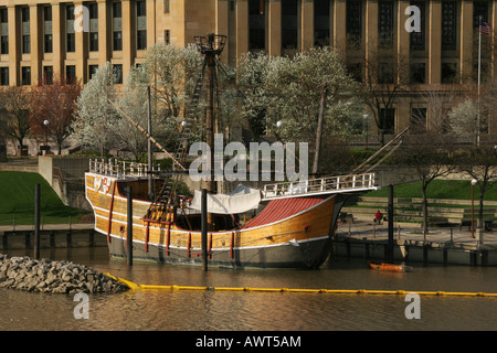 The Santa Maria replica Sailed by Christopher Columbus in 1492 Columbus ...