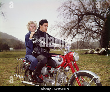 ROUSTABOUT, Barbara Stanwyck, 1964 Stock Photo - Alamy
