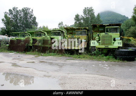 lorry jalopy rusty old broken damage truck transport transportation ...