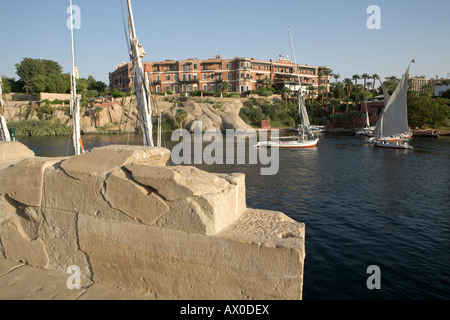 FELUCCAS OLD CATERACT HOTEL RIVER NILE ASWAN EGYPT Stock Photo - Alamy