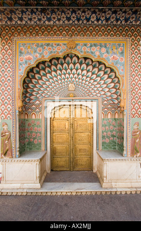 Lotus gate at city palace jaipur Stock Photo - Alamy