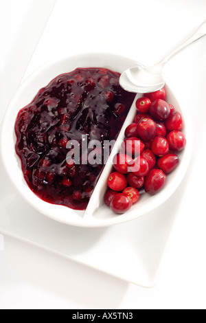 preparing fresh cranberries Stock Photo - Alamy