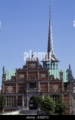 Copenhagen, Denmark - Old stock exchange / Bourse spiral spire Stock ...