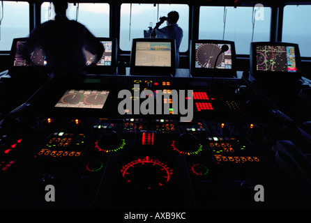 Screens and radars on command bridge Stock Photo - Alamy
