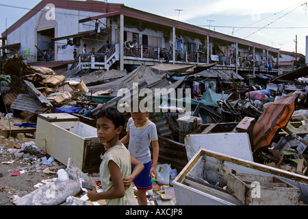 Squatters in Manila, Philippines Stock Photo: 9601653 - Alamy