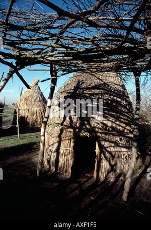 Ohlone Indian village replica and shell mound site Coyote Hills ...