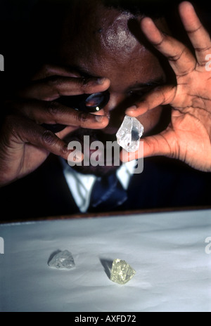 Diamond sorting, Botswana Stock Photo - Alamy