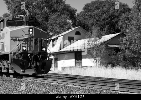 The old train station at Gateway, Oregon, near the Deschutes River ...