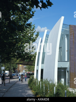 Hammersmith Bridge Road Surgery by Guy Greenfield Architects was ...