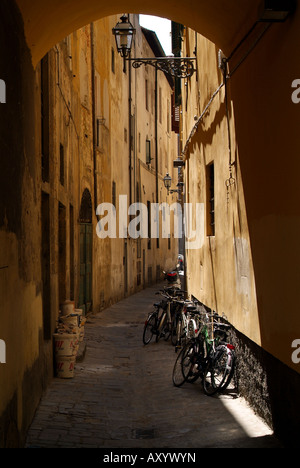 Italian back street Stock Photo - Alamy