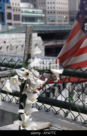 911/2001 memorial American Flag Ground Zero Stock Photo - Alamy