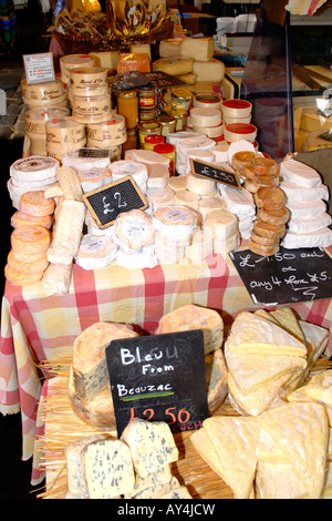 BOROUGH MARKET FRENCH CHEESE STALL Authentic friendly charming French ...