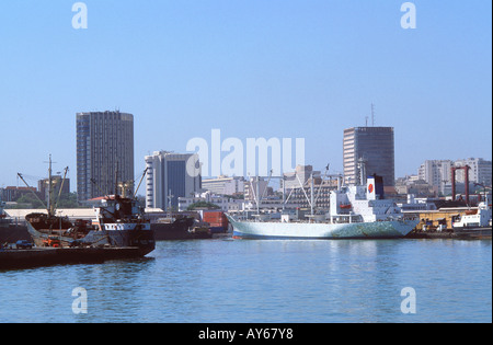 Sénégal La Presqu île du Cap Vert Dakar transport autobus car Stock ...
