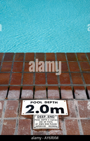 Swimming pool sign 'Deep End' Stock Photo - Alamy