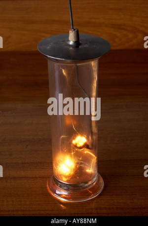Sodium burning in deflagrating spoon Stock Photo - Alamy