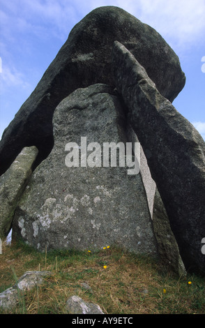 Trethevy Quoit a bronze age burial site Bodmin Mooor Cornwall Stock ...