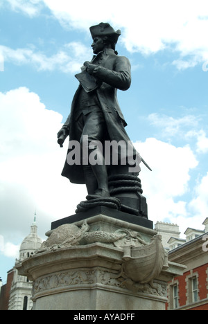 Statue Captain James Cook Display Commemoration Commemorative Cook ...