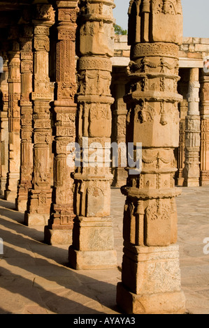 Quwwatul Islam Masjid, Delhi, India Stock Photo - Alamy